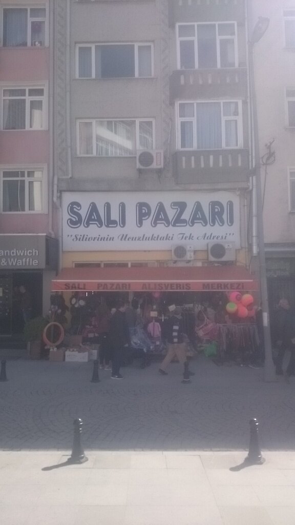Ucuzluk mağazası Salı Pazarı, Silivri, foto