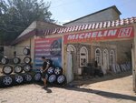 Tire Fitting (Usto Umarqul Joʻraqulov koʻchasi No:4B, Sarbon mahalla fuqarolar yigʻini), oto lastik tamiri  Semerkant'tan
