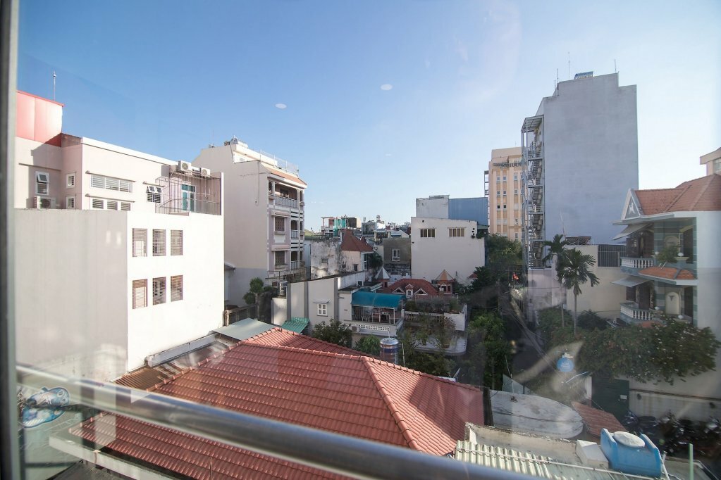 Otel RedDoorz Plus @ Le Van Sy Street 2, Ho Chi Minh, foto