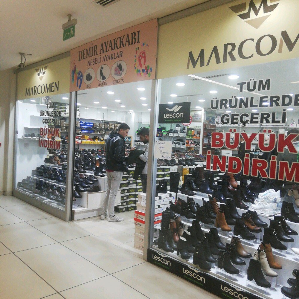 Ayakkabı mağazaları Demir Ayakkabı, İstanbul, foto
