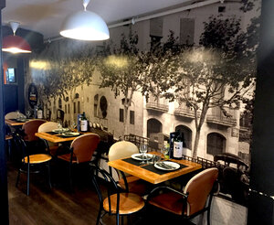 Restaurant Bodega de Tapas (Comunidad Autònoma de Cataluña, Barcelona, Passeig de Sant Antoni), restoran  Barselona'dan