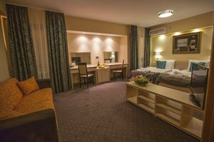 Hotel Srbija (Autonomous Province of Vojvodina, Južnobanatski upravni okrug, grad Vršac, grad Vršac, Svetosavski trg, 12), otel  Vrsac'tan
