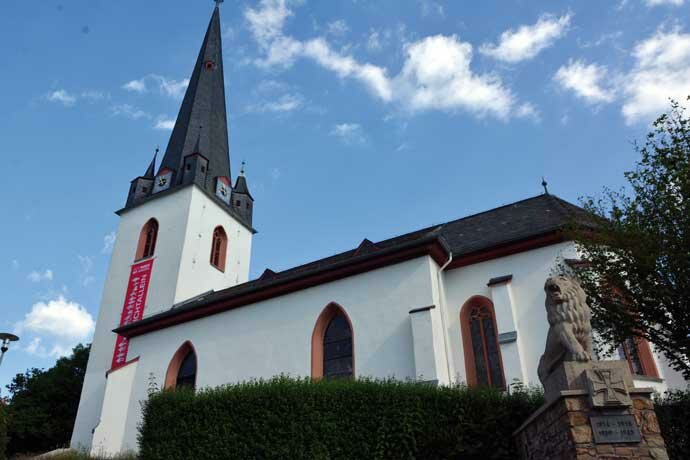 Dini dernekler Martin-Luther-Kirche - Evangelische Kirchengemeinde Bad Schwalbach, Hesse, foto