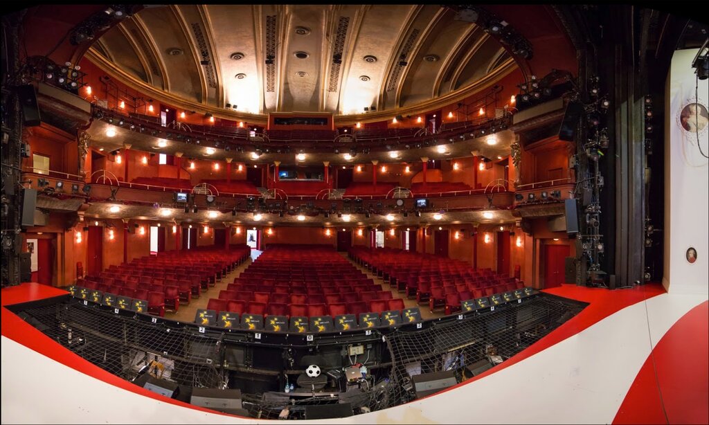 Ses ve ışıklandırma ekipmanları firmaları Raimund Theater WeAreMusical, Viyana, foto