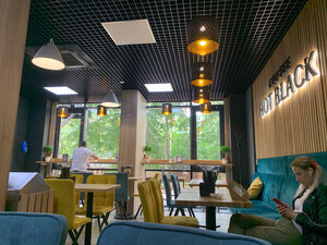 Hot Black (Podmoskovnaya Street No:7), kafe  Koroliov'dan