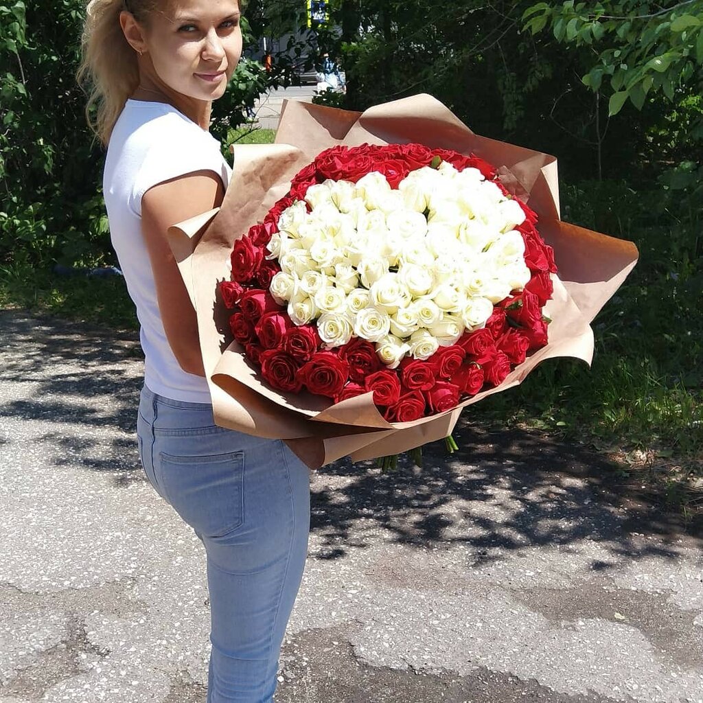 Çiçek teslimatı Cvety-Chelny.ru, Naberejniye Çelny (Yar Çallı), foto