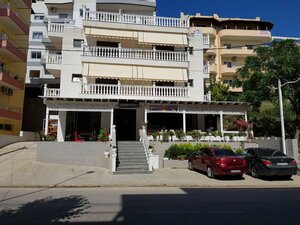 Hotel Primavera (Albanian State Road 8), otel  Avlonya İli'nden