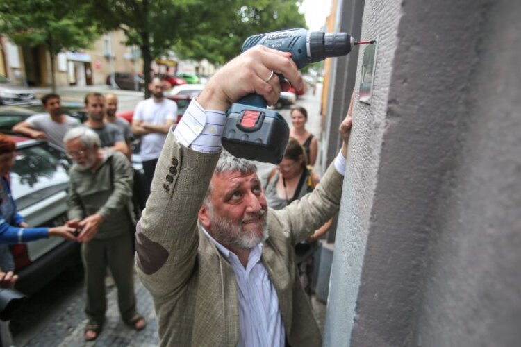 Unutulmaz olayların yeri Последний адрес Славой Шадека. Информационный знак, Prag, foto