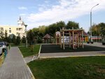 Спортивная площадка (Molodyozhnaya Street No:2), spor alanı  Krasnogorsk'tan