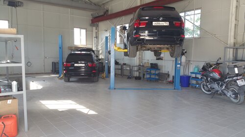 Otomobil servisi Bavaria, Kerç, foto