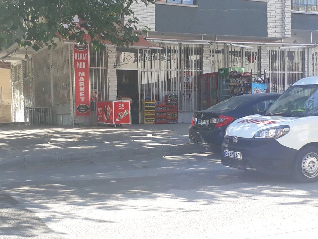 Market Berat Nur Market, Ankara, foto