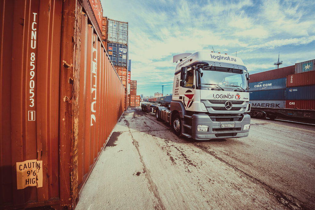 Konteyner nakliyatı Loginof, Yekaterinburg, foto