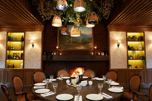 Shishkin restaurant (Pervomayskaya ulitsa No:2, Roschino), restoran  Saint‑Petersburg ve Leningradskaya oblastından