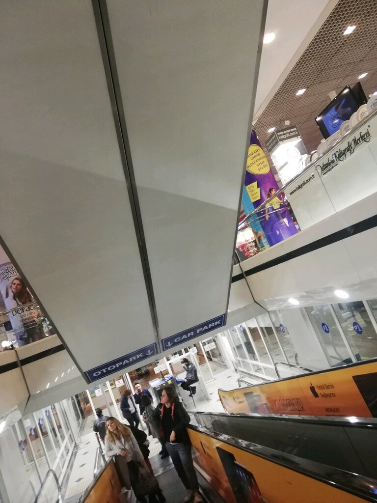 Otoparklar Cevahir Avm Otopark Girişi, İstanbul, foto