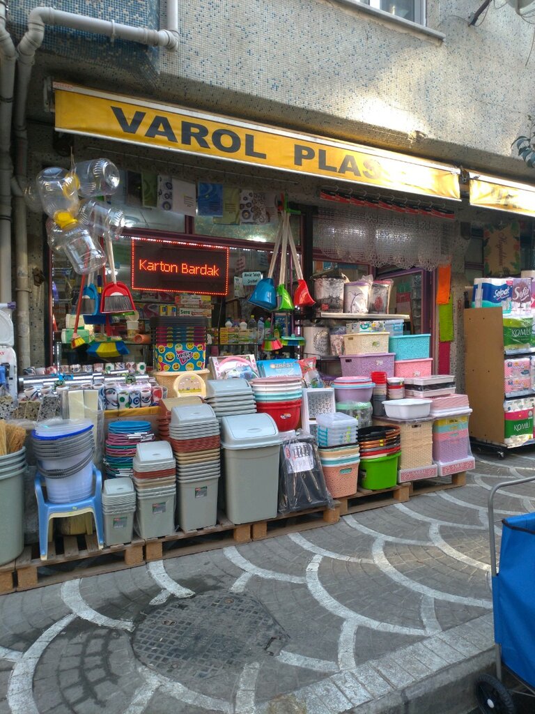 Kozmetik ve parfümeri mağazaları Varol Plastik Kozmetik, İstanbul, foto