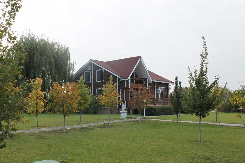 Resort oteller, tesisler Zhemchuzhina Akhtuby, Astrahanskaya oblastı, foto