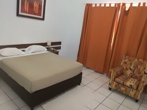 Pensao Martins (Maputo, KaMpfumo, Central B, Avenida 24 de Julho), otel  Maputo'dan