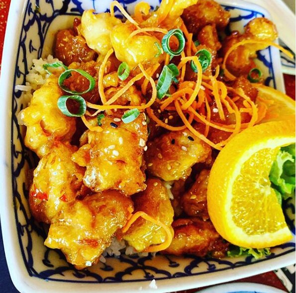 Suşi restoranı Bangkok Happy Bowl Thai Bistro and Sushi Bar, Havai Eyaleti, foto