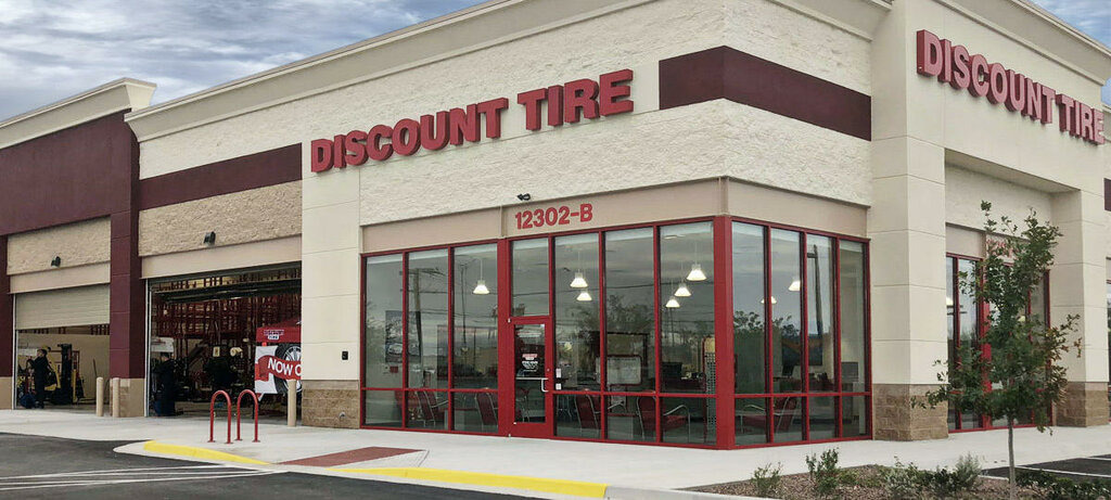 Jant ve lastikçiler Discount Tire, Texas, foto