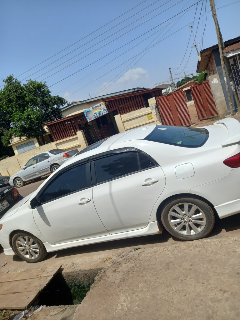 Kuaförler Shirley house of braids, Akra, foto