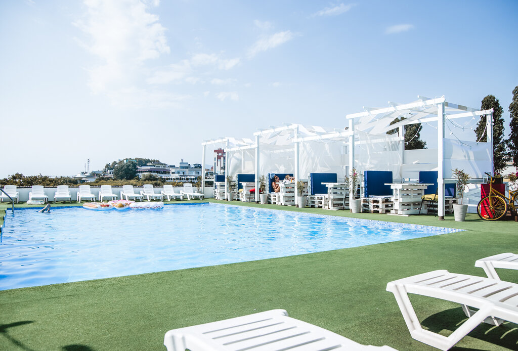 Gece kulüpleri Sochifornia Beach, Krasnodarski krayı, foto