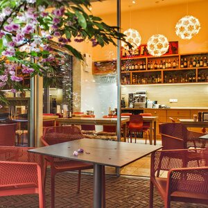 Cafe 12 (ulitsa Lenina No:32А), kafe  Zelenogradsk'tan