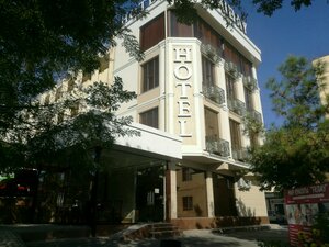 Friday (Chingiz Aytmatov Street No:1), otel  Taşkent'ten