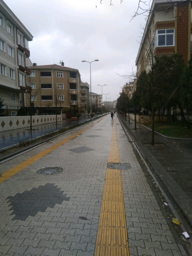 Parklar ve ormanlar Sancaktepe yürüyüş yolu, İstanbul, foto