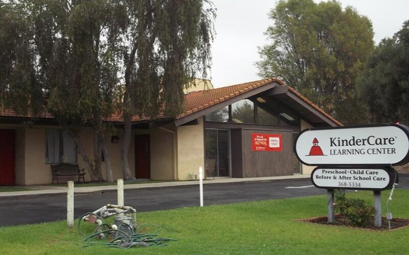 Ortaokul Northridge KinderCare, Los Angeles, foto