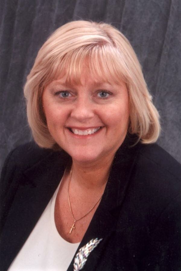 Yatırım fonu firmaları Edward Jones - Financial Advisor: Deb Moon, Abfp™, Grand Rapids, foto