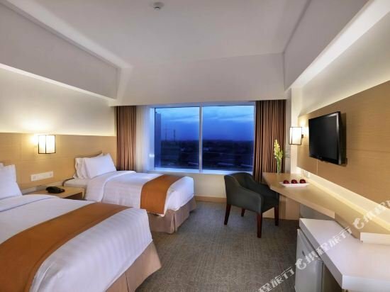 Otel Aston Semarang Hotel and Convention Center, Semarang, foto