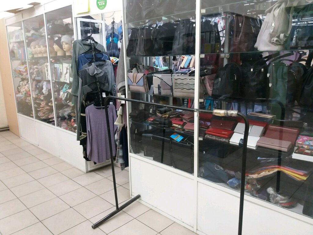 Giyim mağazası Женская одежда и сумки, Novokuznetsk, foto