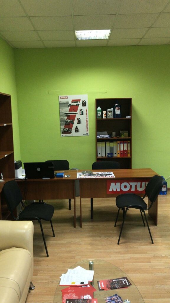 Otomobil yedek parçaları GrandTurboMarket, Saint‑Petersburg, foto