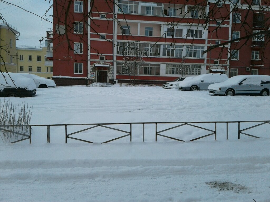 Otoparklar Car park, Nijni Tagil, foto