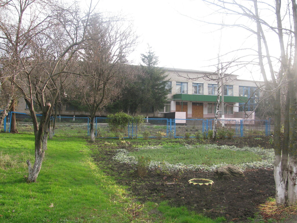 Ortaokul MBOU Shkola № 6, Stavropolski krayı, foto