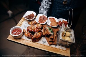 United Butchers (Prosvescheniya Avenue No:46к1), restoran  Saint‑Petersburg'dan