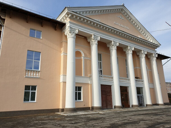 Kültür merkezleri Munitsipalny Molodezhny Kulturny tsentr, Magadan, foto