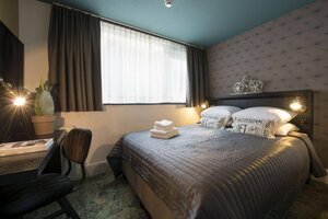 Hotel Piet Hein (Vossiusstraat No:50, Amsterdam), otel  Amsterdam'dan