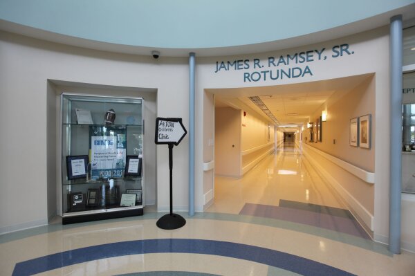 Tıp merkezleri ve klinikler Akron Children's Hospital Orthopedics, Norwalk, Ohio Eyaleti, foto