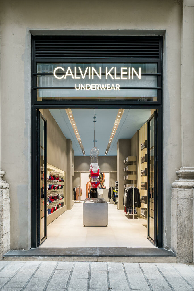 Giyim mağazası Calvin Klein Underwear, Napoli, foto