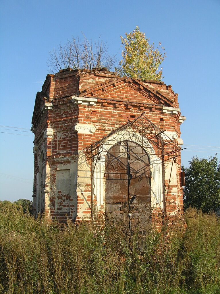 Şapel, haç anıtı Часовня, Tverskaya oblastı, foto