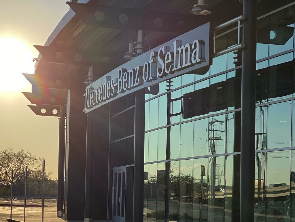 Otomobil satış galerileri Mercedes-Benz of Selma, Texas, foto