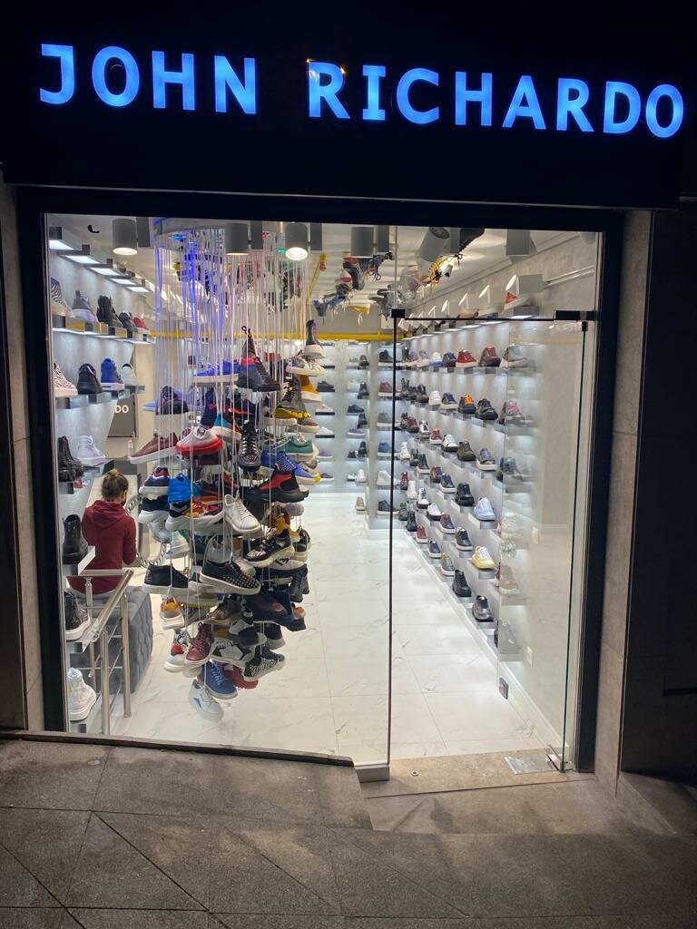 Ayakkabı mağazaları John Richardo, İstanbul, foto
