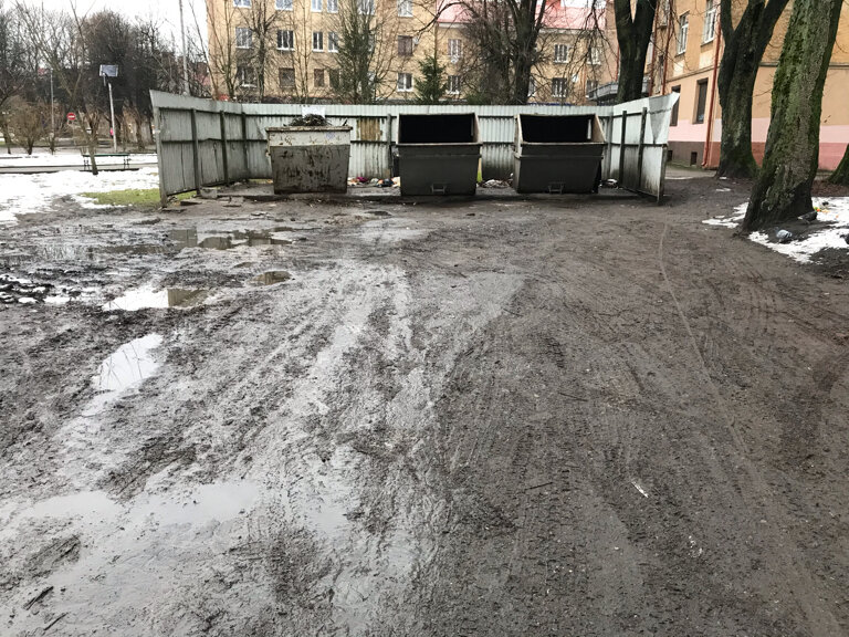 Çöp alanları Trash and garbage disposal area, Kaliningrad, foto