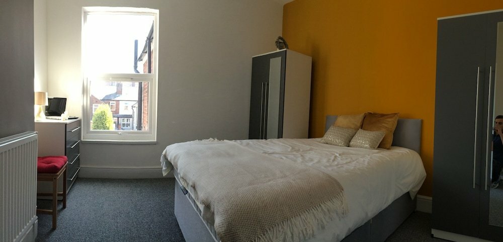 Otel Townhouse @ 178 Ruskin Road Crewe, , foto