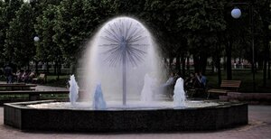 Fountain (Minskaja region, Zhodzina, park Kultury i otdykha), çeşme  Zhodzina'dan