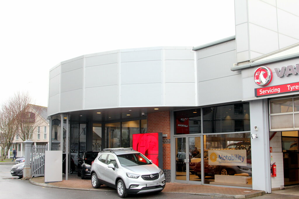 Otomobil parçaları imalatı Evans Halshaw Vauxhall Plymouth, Plymouth, foto