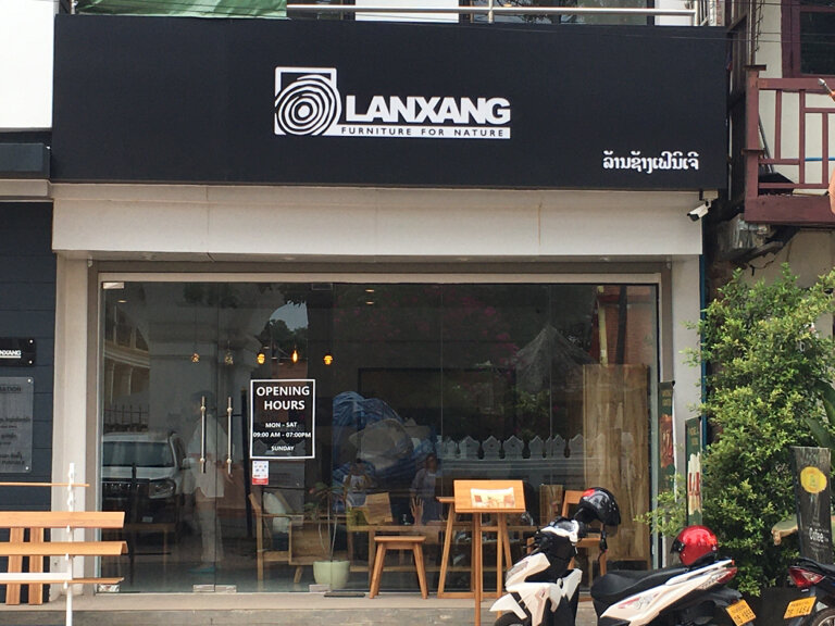 Mobilya mağazaları LanXang Furniture, Vientiane, foto
