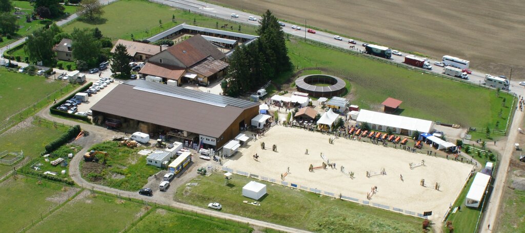 Evcil hayvan yetiştiricileri Manège de la Sallivaz & Poney club, Vaud, foto
