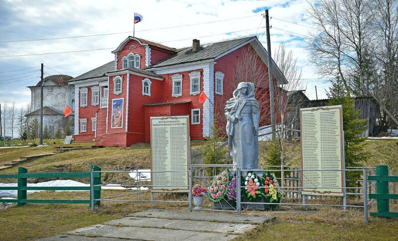 Anıt, heykel Участникам Великой Отечественной войны, Komi, foto